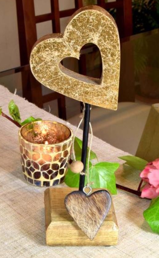 Wooden Heart on Stand - El Emporio de Zoe