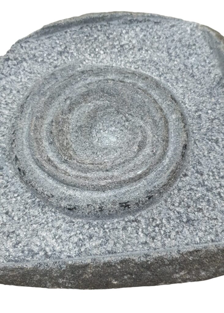 Hand Carved Basalt Sculpture EVOLUCION - El Emporio de Zoe